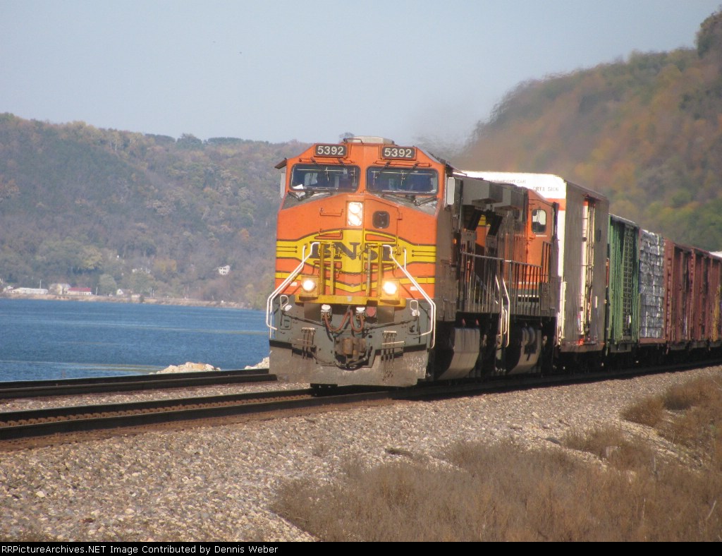 BNSF 5392 BNSF's Aurora Sub.